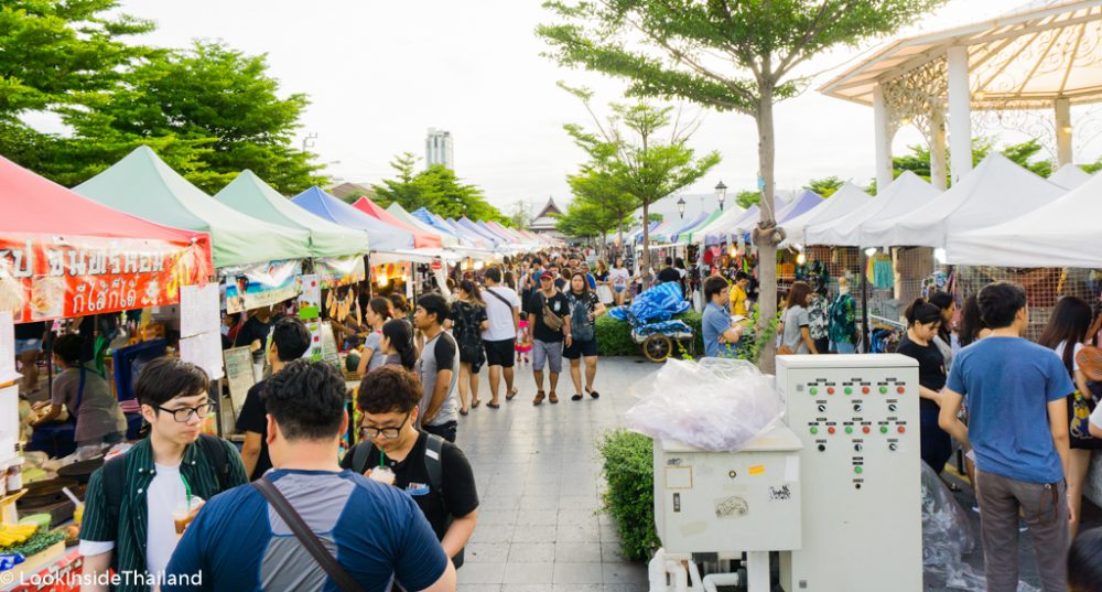 BEST Bangkok Night Market: "Talad Rod Fai" Train Market - Look Inside ...