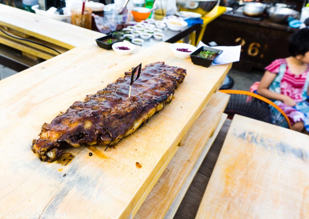 BEST Bangkok Night Market: "Talad Rod Fai" Train Market - Look Inside ...